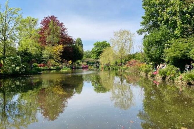 Full Day Giverny Monet's Gardens & Palace of Versailles - FAQs