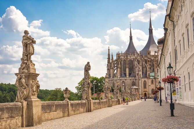 Full Day Private Tour to Kutná Hora with Wine Tasting - Gothic Grandeur at St. Barbaras Cathedral
