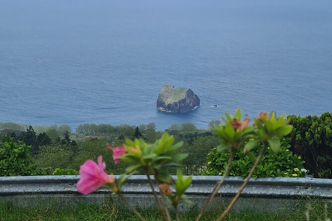 Full Day Private Tour West & East in São Miguel Island - The Sum Up
