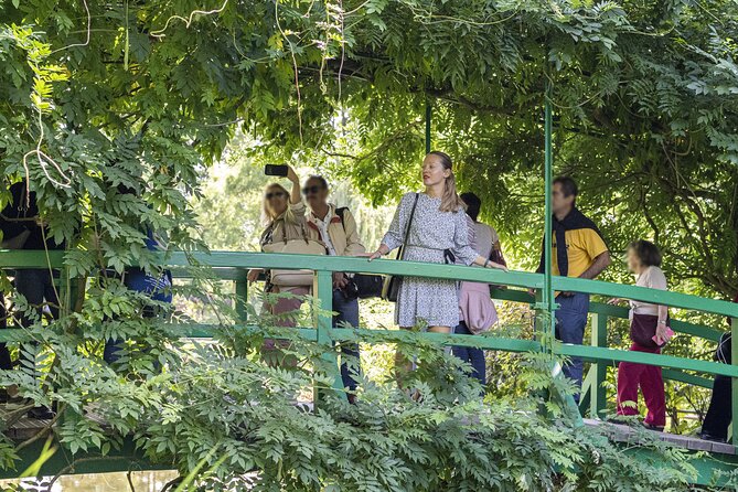 Giverny & Monet's House Audio Guided Half-day Tour from Paris - Crowds and Timing