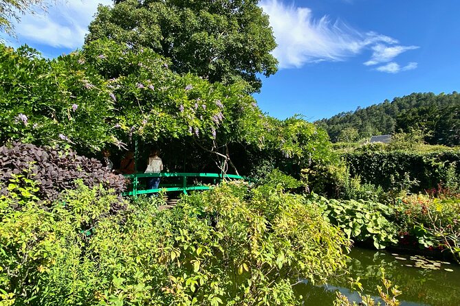 Giverny Versailles Trianon Small Group from Paris by Minivan - Who Should Consider This Tour?