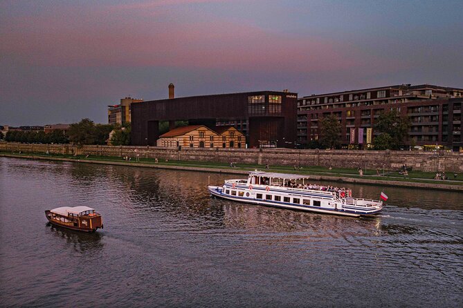 Gondola cruise The Vistula River Krakow private tour up to 12 person - Authentic Reviews Offer Insight