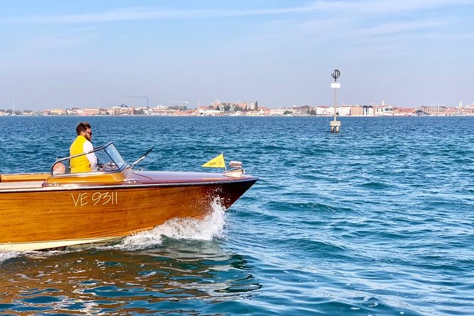Grand Canal and Murano boat tour from Piazzale Roma SHARED TOUR - Who Should Book This Tour?