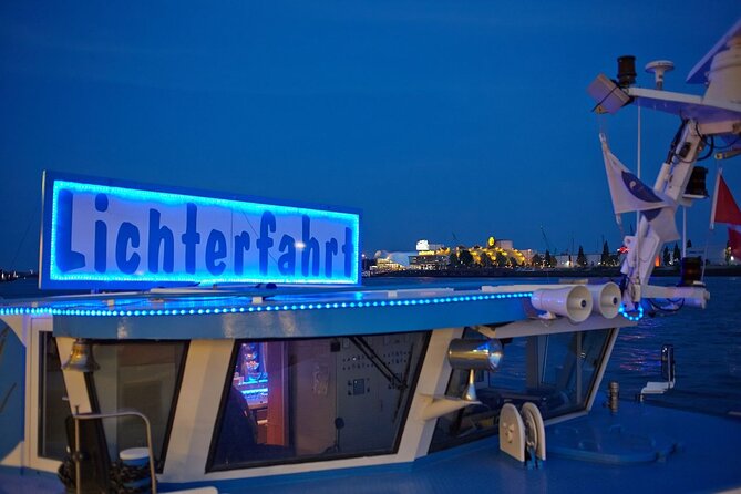 Hamburg: 1-hour evening light cruise - Who Should Consider This Tour?