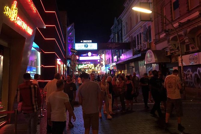 Hamburg: Red- & Bluelight - Private guided Reeperbahn Tour - Practical Tips for Travelers
