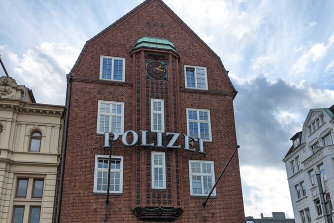Hamburg Scavenger Hunt and Sights Self-Guided Tour - FAQ