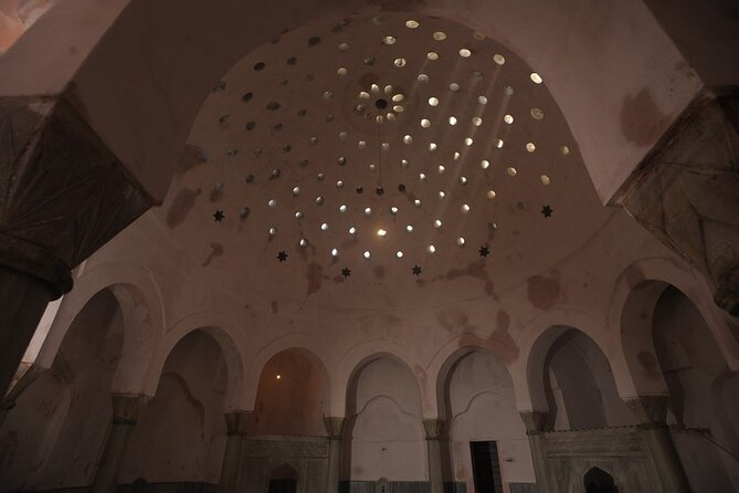 Historical Cemberlitas Hamam in Old City - The Practicalities: Timing, Group Size, and Accessibility