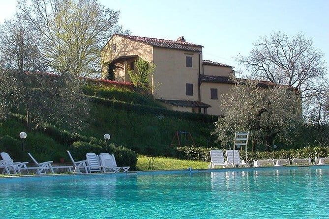 Horseback ride and Poolside Day chillout with Tuscan Lunch - Who Should Consider This Tour?