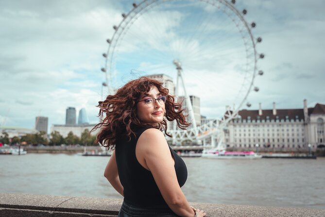 Iconic London Portraits Tour with Expert Local Photographer - The Sum Up