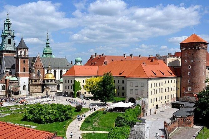 Krakow Airport Transfers : Krakow Airport KRK to Krakow City in Luxury Van - The Benefits of a Luxury Van