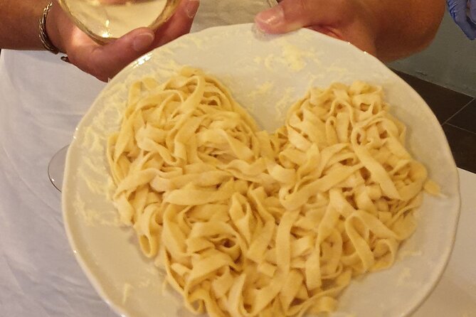 Local Dinner with Fresh Ingredients From Rialto Market in Venice - Who Should Consider This Tour?