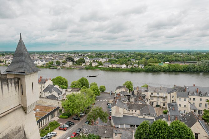 Loire Valley Castles Guided Tour with Transportation from Paris - Analyzing the Value
