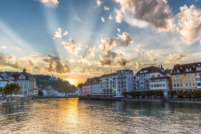 Lucerne by Night Photo Tour - Authentic Reviews and Their Insights