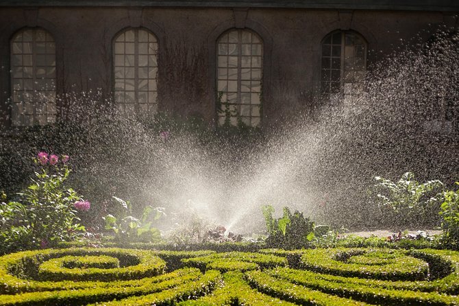 Marais semi private walking tour - Who Should Consider This Experience?