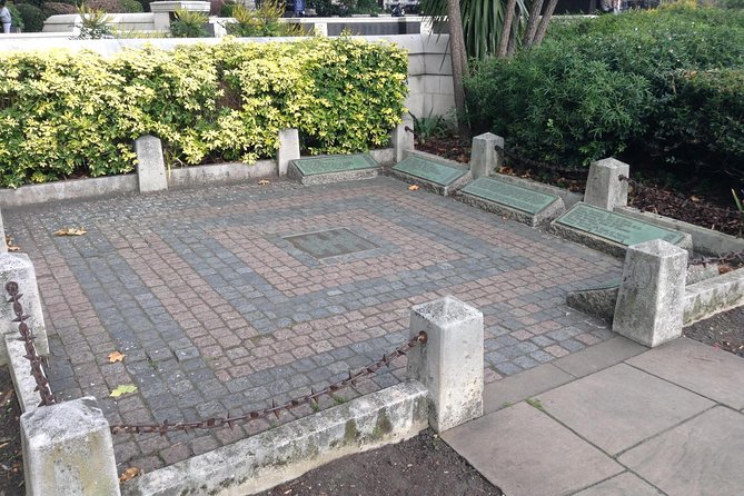 Medieval London: A Self-Guided Audio Tour from Monument to the Tower of London - Practical Details and What It’s Like