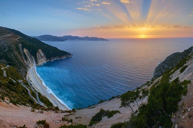 Melissani lake - Drogarati gave - Myrtos foto stop - Final Thoughts: Is This Tour Right for You?