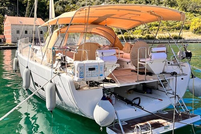 Modern VIP 18 Meter Luxury Sailing Yacht - The Perfect Day - Authentic Experiences and Traveler Impressions
