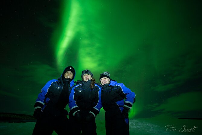Northern Lights Minibus Chase - Guides and Customer Service