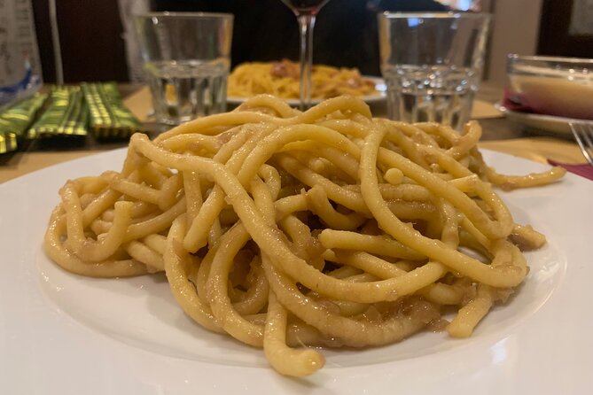 Old Taverns and Rialto Market Food Adventure (for hungry foodies) - Who Should Book This Tour