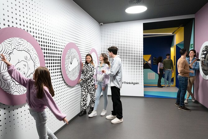 Paradox Museum Barcelona a Mind-twisting Experience - Who Should Visit?