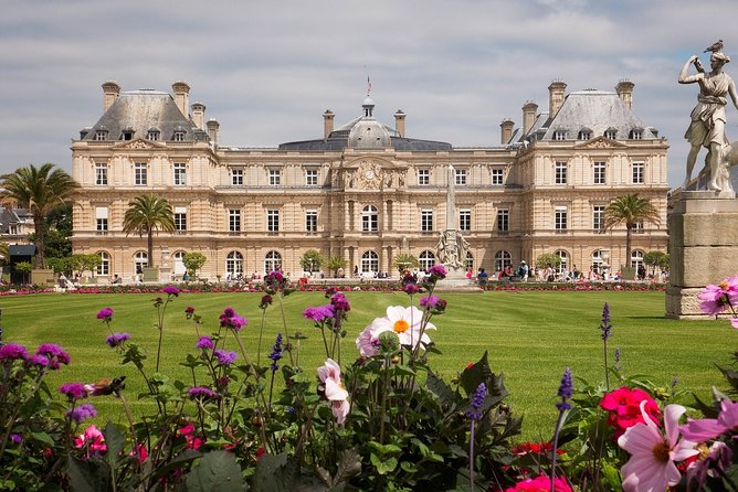 Paris First Time Private Tour with Notre Dame, Montmartre & Arc de Triomphe - FAQ