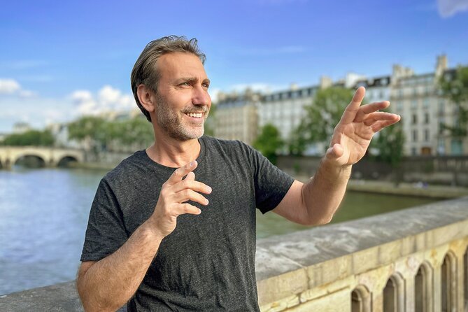 Paris Historic Islands Walk: Seine, Notre Dame & Louvre Views - FAQs