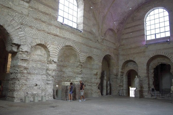 Paris Latin Quarter & Left Bank - History Walk (Small Group Tour) - FAQ