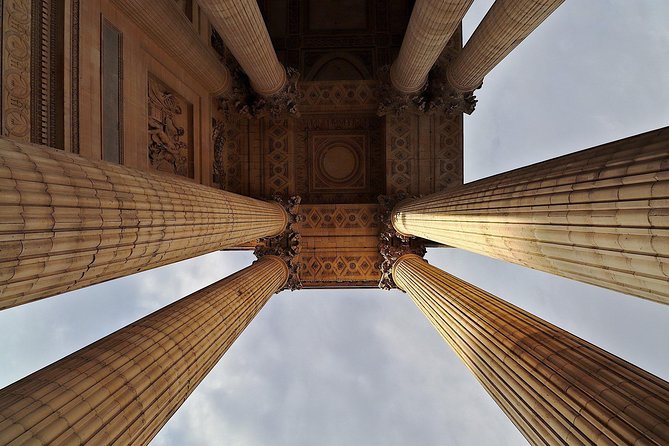 Paris: Private Walking Tour of 3 hours - About the Provider