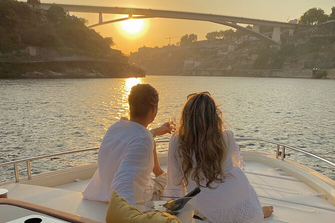 Porto Sunset Cruise on a Private Luxury Yacht in the Douro - An Authentic and Relaxing View of Porto