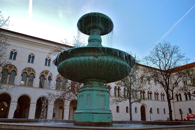 Private 2.5 hour city tour of Munich with driver/guide - FAQ