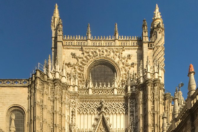 Private 4-hour Walking Tour of Sevilla with official tour guide - Who Should Consider This Tour?