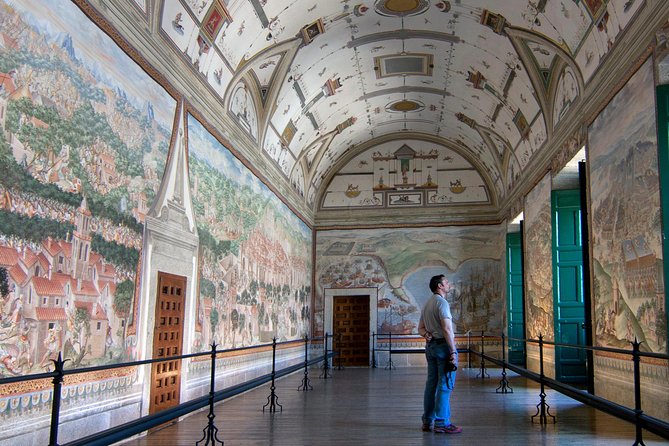 Private 8-hour Tour of Madrid + Escorial Monastery & Valley of the Fallen - FAQ