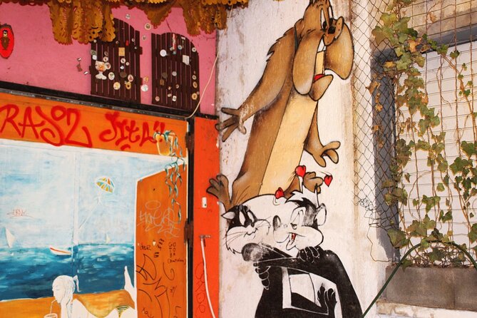 Private Budapest Ruin Bar Tour with Local Drinks & Street Food - Who Should Consider This Tour?