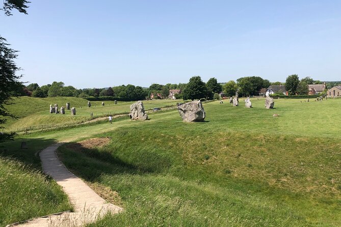 Private Day Tour from Bath to Avebury and Stonehenge with Pickup - Who Should Consider This Tour?