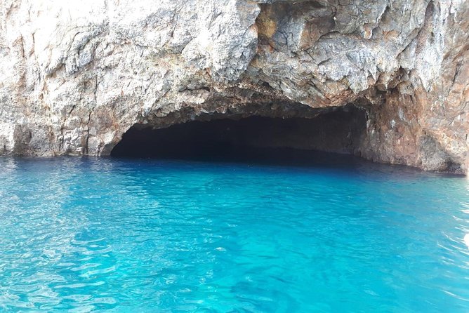 Private Full-Day Guided Boat Tour at the Amalfi Coast - Authenticity and Comfortable Luxury