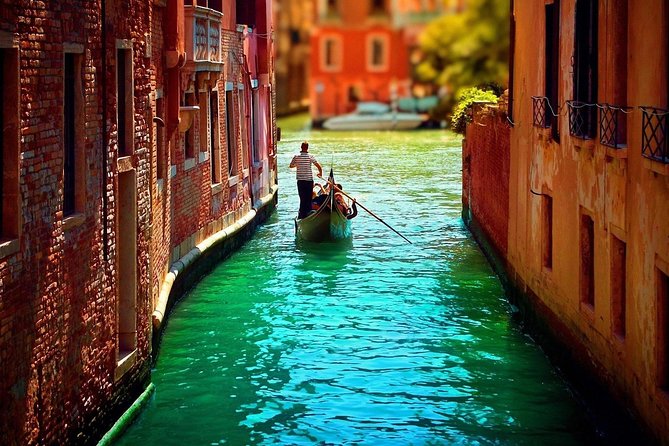 Private Gondola Serenade with Music - The Sum Up