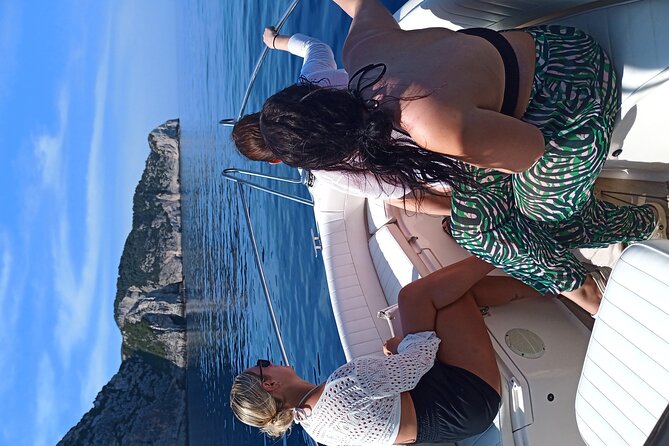 Private Luxury Sunset Cruise Blue Caves Champagne Included 5pax - Practical Tips for Your Cruise