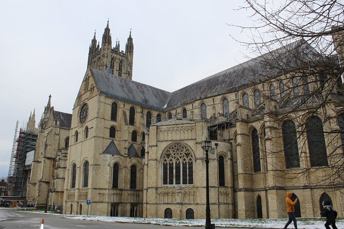 Private Round Trip Transfer from London to Canterbury Cathedral and Leeds Castle - Frequently Asked Questions