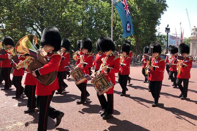 Private Royal London Bike Tour with pub & street art - Frequently Asked Questions