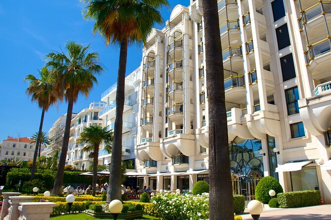 Private tour French Riviera Shopping & Lunch in St Paul de Vence - FAQs