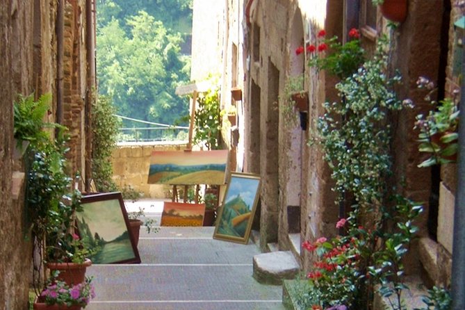 Private tour of Pitigliano and Etruscan cave routes - Practical Tips for Tour Preparation