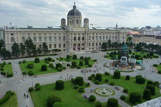 Private Transfer from Salzburg to Vienna: Door-to-door, English-speaking driver - Who is this for?