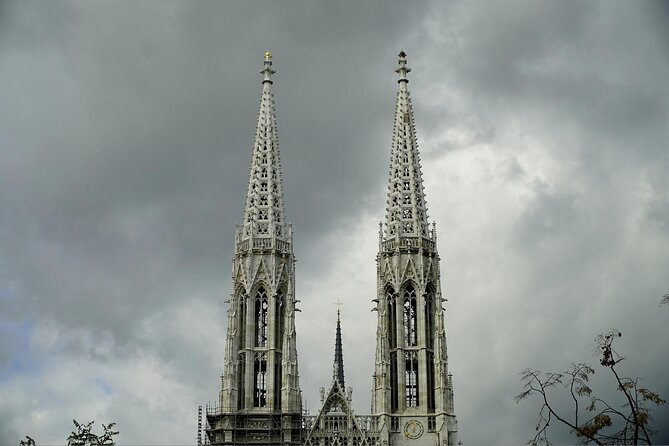 Private transfer from Salzburg to Vienna with 2h of sightseeing - The Sum Up