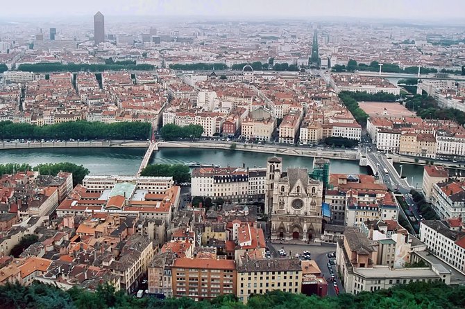 Private Transfer: Lyon Airport LYS to Lyon City in Luxury Van - FAQ