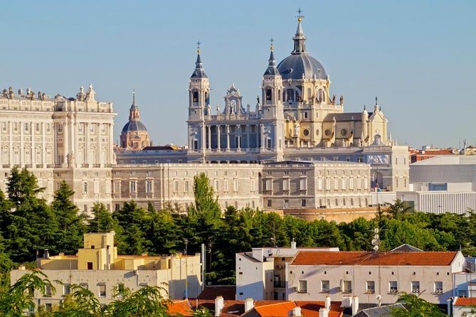 Private Transfer: Madrid Airport MAD to Madrid in Luxury Van - Who Is This Service Best For?