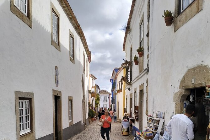 Private Transfer Porto to Lisbon with Nazaré and Óbidos Stops - Óbidos: Walking Through a Medieval Fairytale