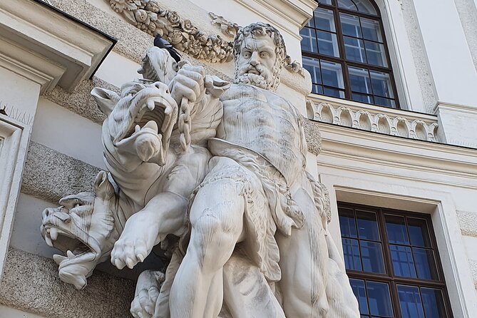 Puzzle tour: Mythical Hofburg - Authentic and Fun Learning