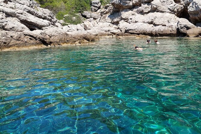 Rent a speedboat without skipper - discover beauties by yourself - The Experience According to Past Travelers