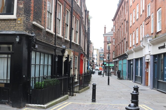 Rock & Roll London: Self-Guided Music Mystery Walk - FAQs