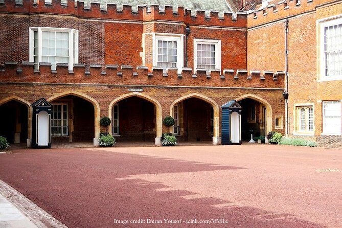 Royal London: Private Half-Day Tour with Horse Guards Parade - Buckingham Palace